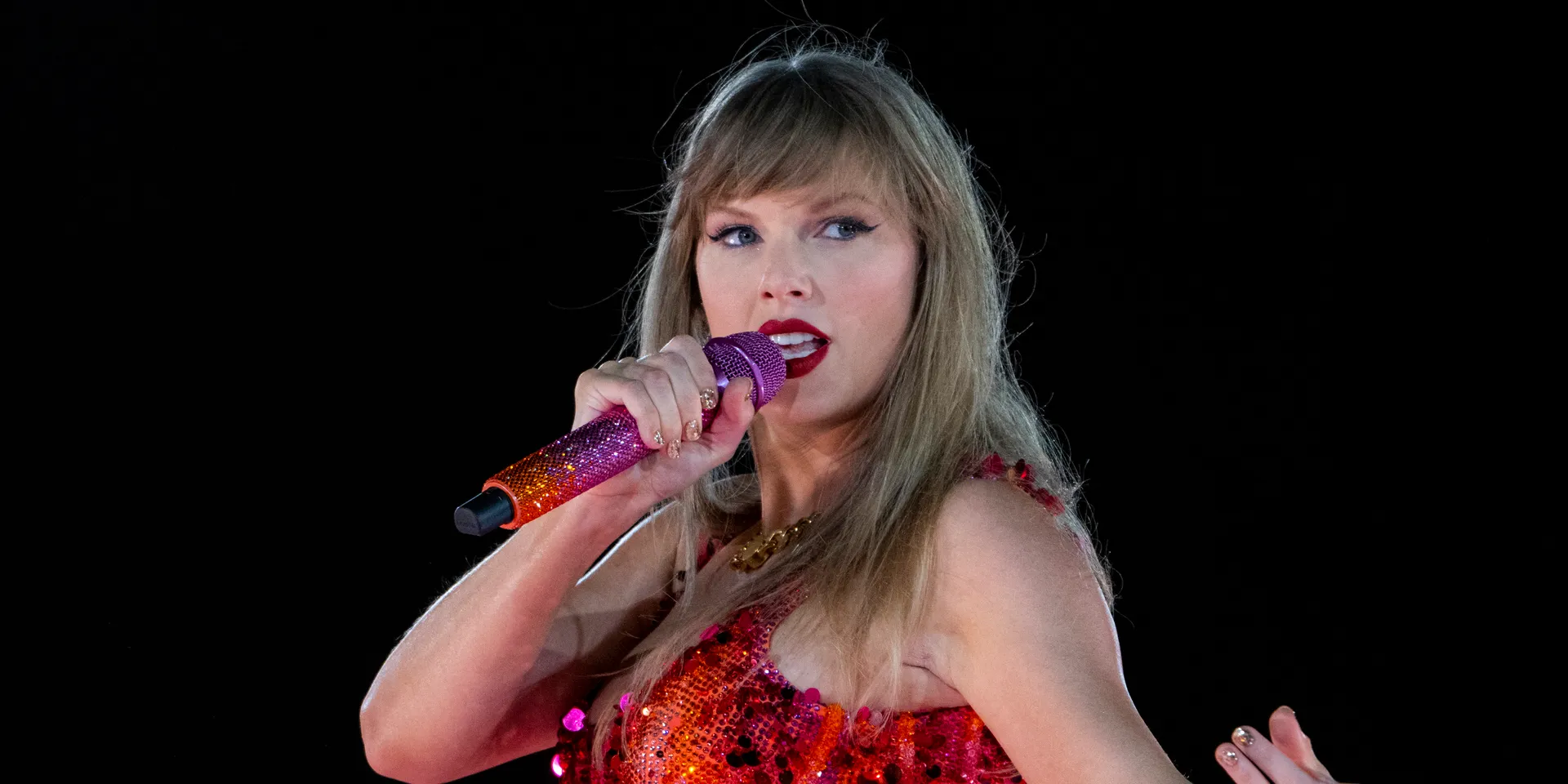 Taylor Swift anunță lansarea noului ei album în cadrul podcastul lui ...