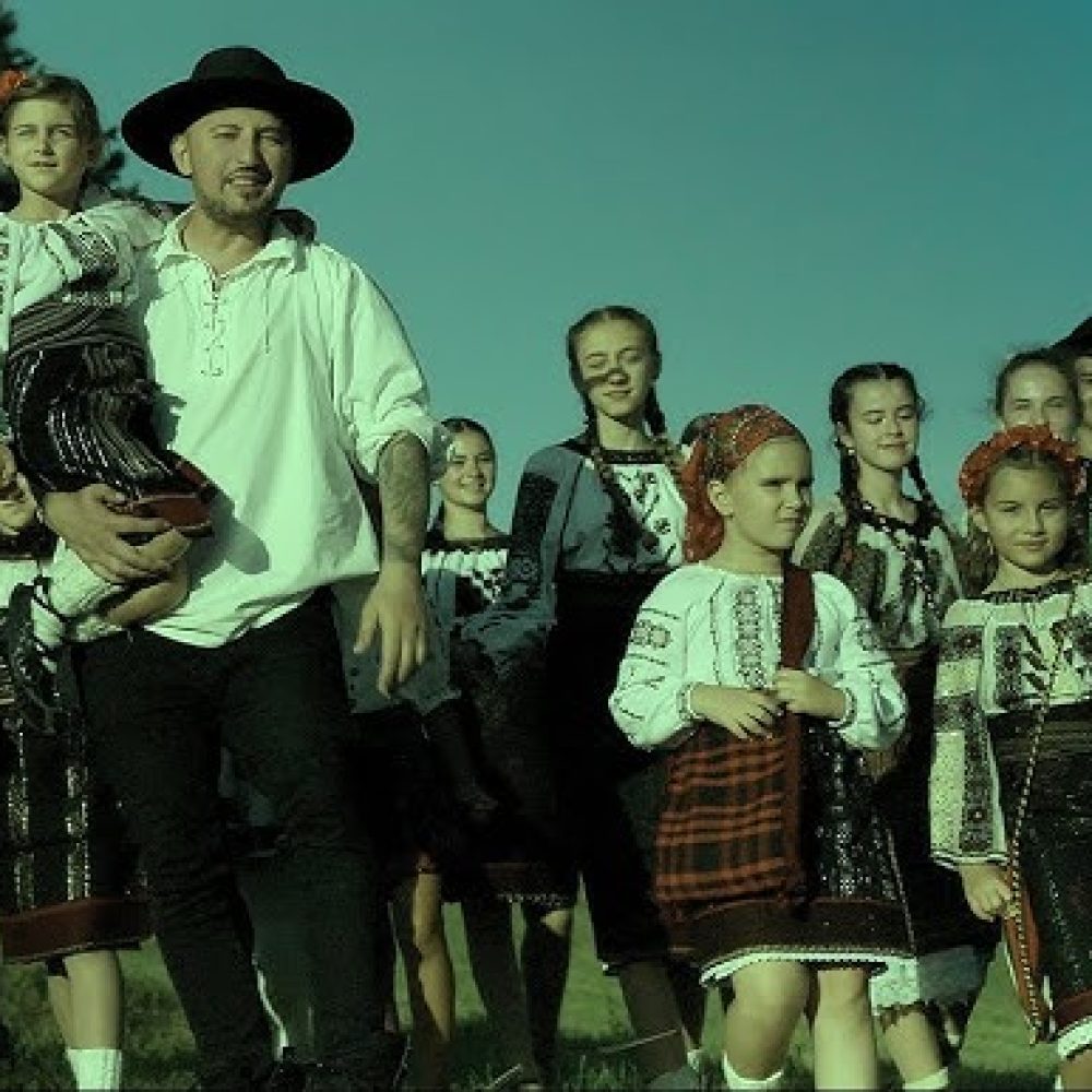 Rareș - Cel mai fericit de pe pământ [Versuri] - Radio Doza